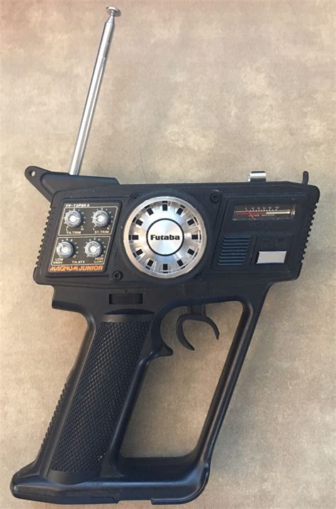 GoRC Canada Futaba Magnum Junior Radio FP T2PBKA 75 MHz Transmitter Radio Only