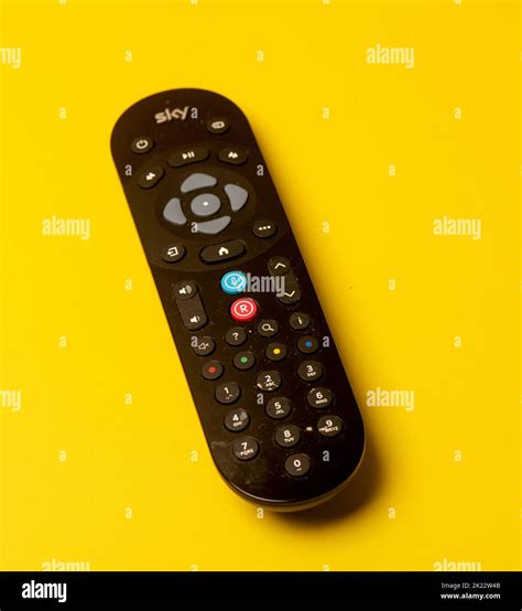 Sky Q Remote Hi Res Stock Photography And Images Alamy