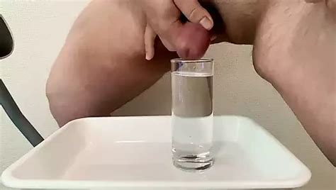 Kleiner Penis Kommt Und Pisst Xhamster