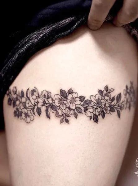 طرح های خاص و جذاب تاتو ران پا ۴۰ مدل زیبای زنانه و دخترانه با عکس