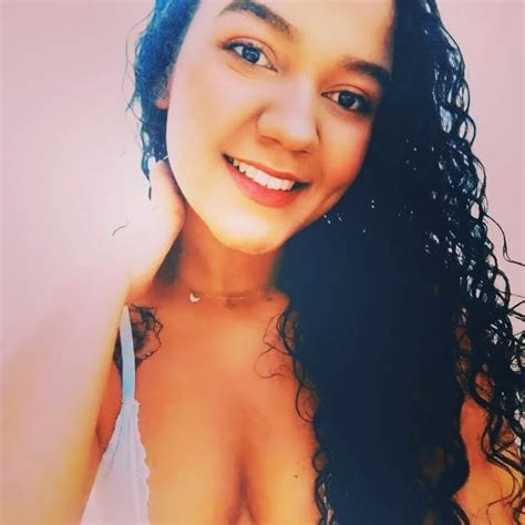 Luana Lua Valencio • Threads Say More