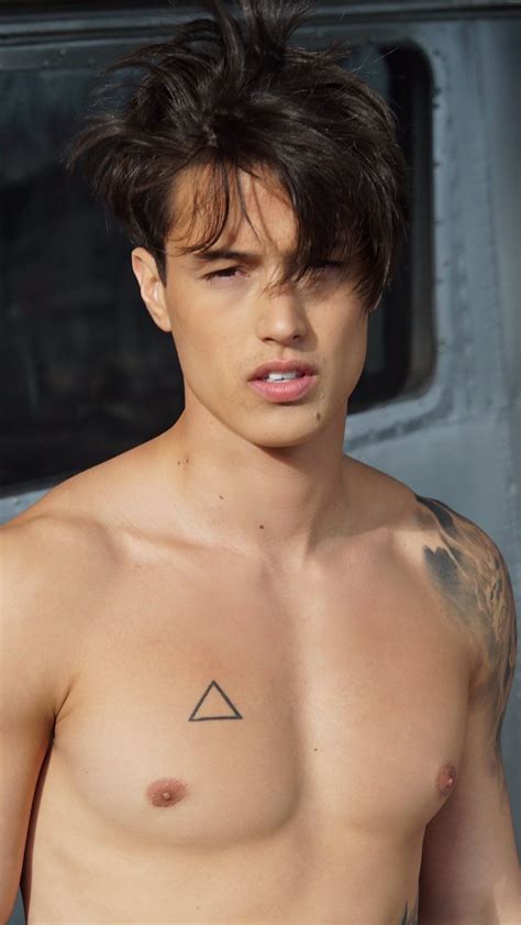 Pin By Giovanna Branco On Derek Luh Derek Luh Best Body Men Attractive Guys