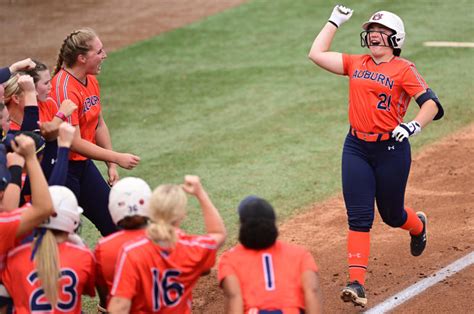 Auburn Softball Goes 3 1 At Rocket City Showcase