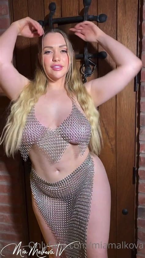 Mia Malkova Chainmail Solo CamWhores