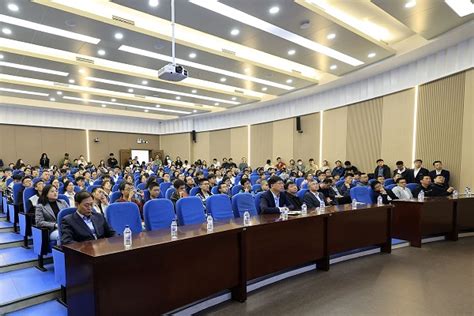 提升研究生人文与科学素养 年诺贝尔化学奖解读活动近日举行 吉林大学超分子结构与材料全国重点实验室