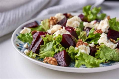Batavia Lettuce Everything You Need To Know About Growing This