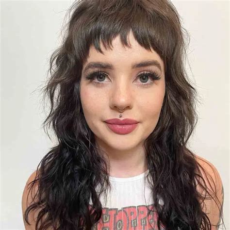 Shaggy Wolf Cuts With Bangs Trendy And Timeless Styles Womens