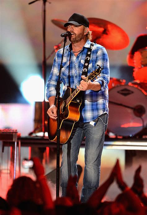 Tributes Pour In From Country Musics Biggest Stars On The Passing Of