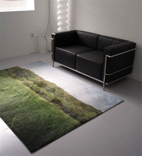 슬립타이트오브젝트 Walking People 극세사 단모 러그 2 Size 위시버킷