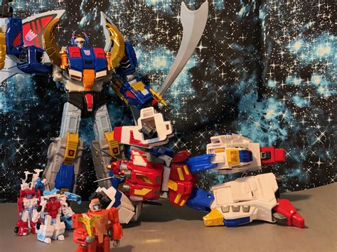 Minibots Watch In Stunned Surprise Is This The Day Star Saber D1es
