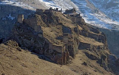 თებერვალს ფარავნის ტბა საღამოს ტბათმოგვის ციხევანის ქვაბები სამცხეჯავახეთი 0 Gel Gi Tours გ