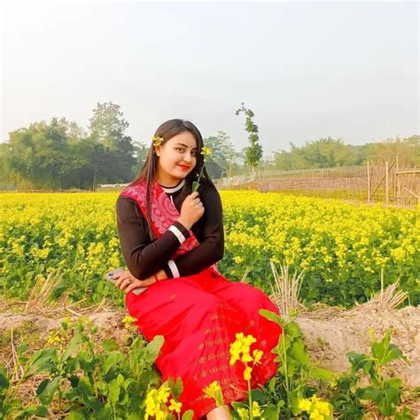 ___simi____ (@simi_barman5) • Threads, Say more