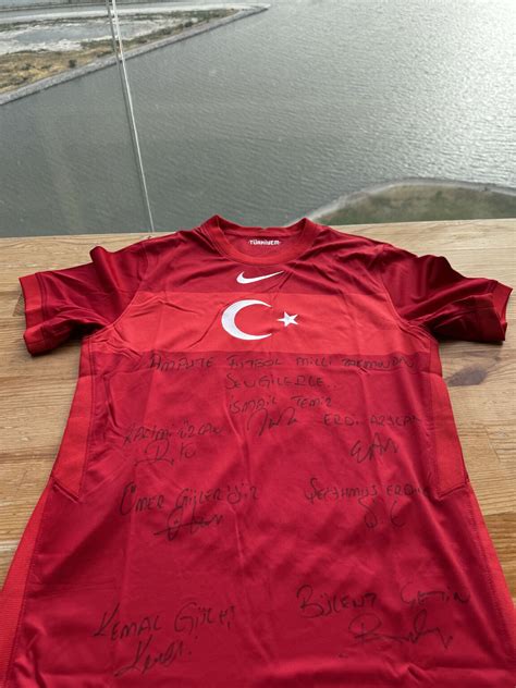 Burak Karabey Linkedin‘de Hayatımda Aldığım En Değerli Forma Ampute Milli Takımımızın Avrupa