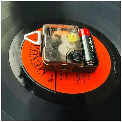 Настенные часы из виниловой пластинки с тематикой рыбалки Часы в подарок рыбаку — купить в