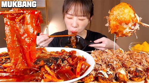 ♨️타코야끼 먹으려면 이 정도는 매워야 하는 거 맞죠🥵💦 쫀득한 납작당면 듬뿍 넣은 매운 불닭납작당면과 직접 만든 존맛탱