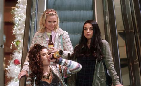 Its Moms Gone Wild In Red Band Trailer For A Bad Moms Christmas
