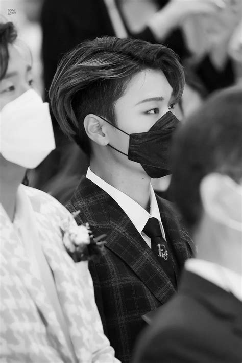 Pin on Simpan Cepat | Perfect boyfriend, Boy idols, Kpop