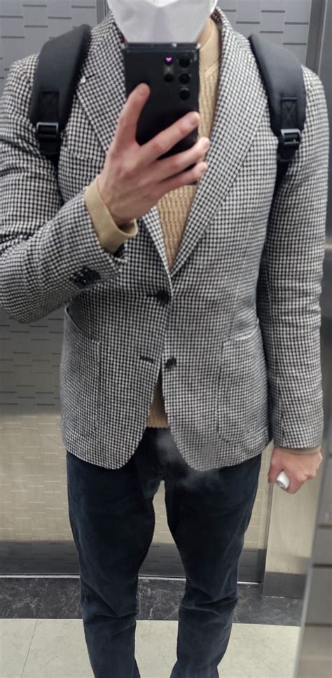 아직까지는 두꺼운 스웨터를 입어도 괜찮네 패션 에펨코리아