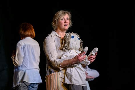 Cik daudz var ietekmēt viens cilvēks Ciemos pie Dziesmu svētku dalībniekiem Vidzemē Raksts