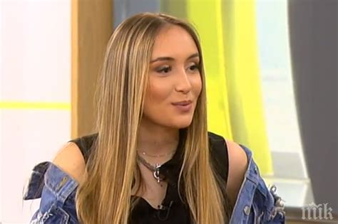 Дара Екимова записа песен с покойния си баща Дими от Сленг Информационна агенция ПИК