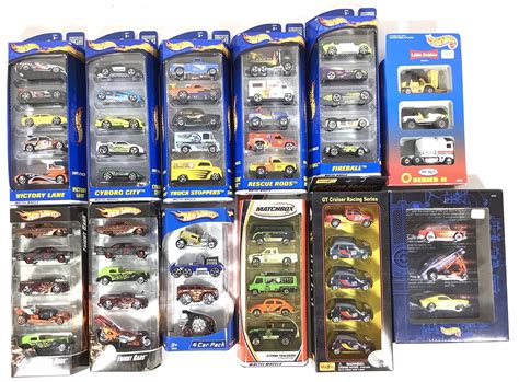 Lot 12 NIP Multi Car Gift Packs Hot Wheels