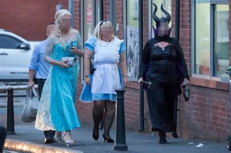 Sabes Que La Fiesta Sexual Se Puso Loca Cuando Las Parejas Llegan Con Disfraces De Disney Fotos