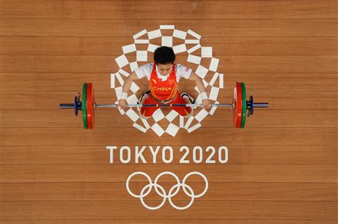 Chinas Hou Zhihui Wins Opening Weightlifting Gold With An Olympic Record Infobae