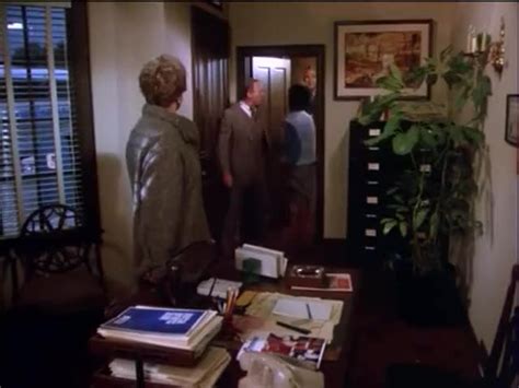 Yarn Whats Going On Here Murder She Wrote 1984 S01e16 Tough