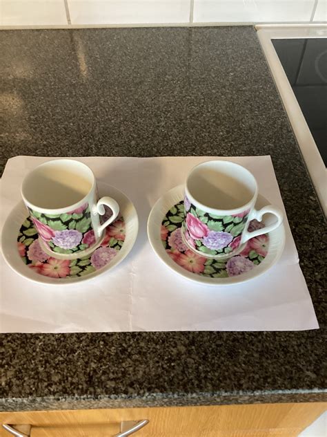 Se Produkter Som Liknar Kaffekoppar Med Blommor På Tradera 704245325