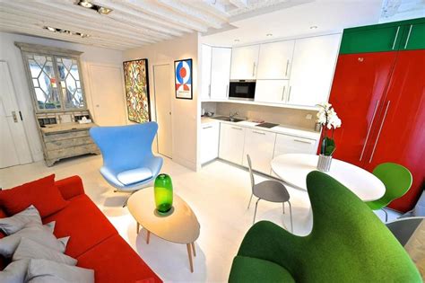 Notre Dame In Full Colors - Pets Allowed Hotels