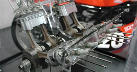 Honda Nr750 Engine The 32 Valve Oval Piston Revolution Engineerine