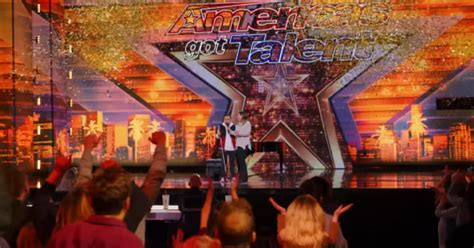 시각 장애·자폐증 청년이 미국을 울렸다코디 리 아메리카 갓 탤런트에서 골든 버저 받아