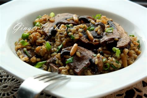 Ginger Cookies Кафяв ориз с кралски печурки и сусамово масло