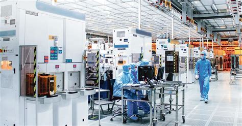 Stmicroelectronics Tiré Par Lautomobile Et Les Clients Industriels