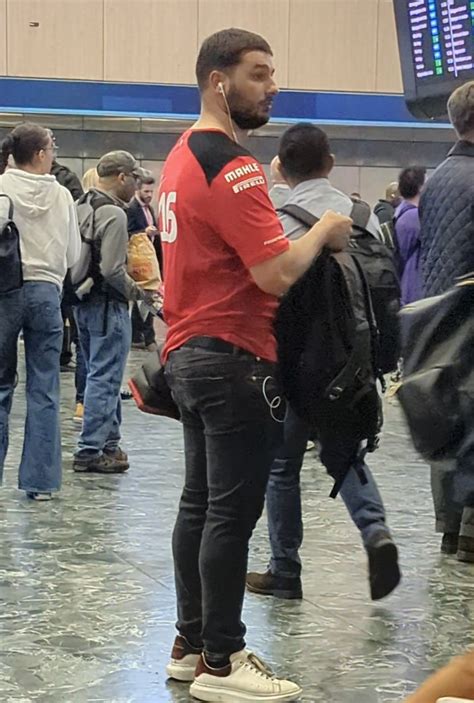 Ladshots On Twitter Fit Lad At Euston Do You Think He Spotted Me 🫢