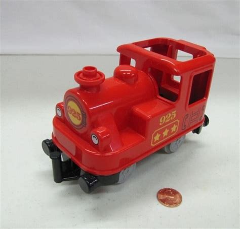 Lego Duplo Red Train Engine Cabin 925 Replacement W Chassis Non