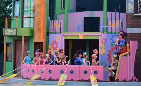 40 Willy Wonka Jr Set Ideas Willy Wonka Charlie Chocolate Factory Chocolate Factory