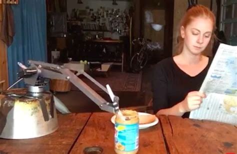 Arduino Powered Robot Gets Peanut Butter Everywhere But On The Bread