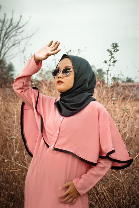 무료 이미지 담홍색 아름다움 어깨 겉옷 복숭아 사진술 안경 장난 사진 촬영 행복 미소 몸짓 3456x5184 1556355 무료 이미지