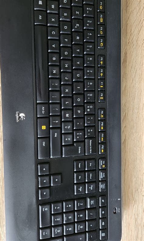 Logitech K800 Azerty Keyboard Computers And Tech Parts And Accessories Computer Keyboard On Carousell