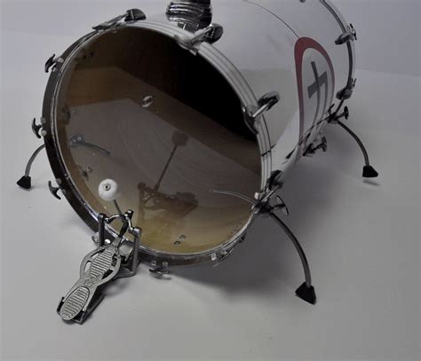 Eric Carr Kiss Miniature Replica Crazy Nights Drum Set Page 4 Drummerworld Forum