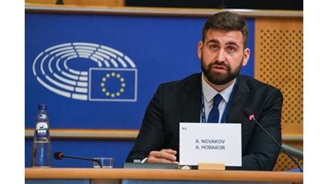 Евродепутатът Андрей Новаков влезе в казармата 168 Часа