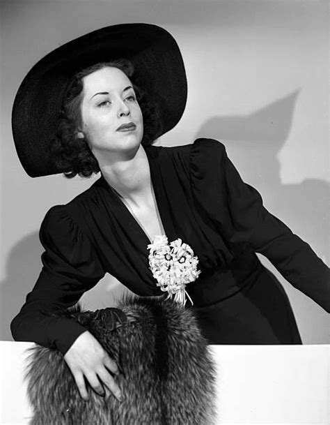 Radio Actress Catherine Mccune Models Fashions She Is A Cast Mem 1940s