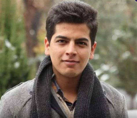 تصویری از احسان قدبیگی که در سانحه پارچین به شهادت رسید