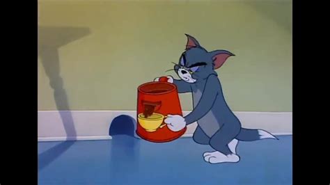 توم وجيري 🖒🖒عندما يشرب برميل من القهوه😂😂😂😂😂😂😂😂😂😂😂🖒🖒😍😍 توم وجيري