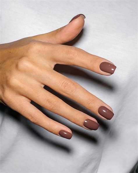Kolory Manicure Które Zdominują Zimę 20252026 Przewodnik Po Trendach