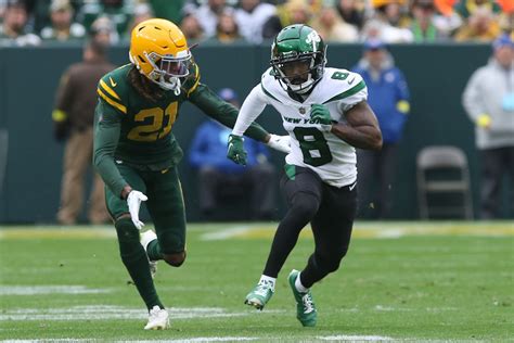 Jets Trade Wr Elijah Moore To Browns Taking One Potential Packers Target Off The Board Acme