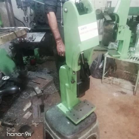 Iron Pneumatic Toggle Press Machine Automation Grade Semi Automatic Model Namenumber Nmte6 Iron Pneumatic Toggle Press Machine Automation Grade Semi Automatic Model Namenumber Nmte6