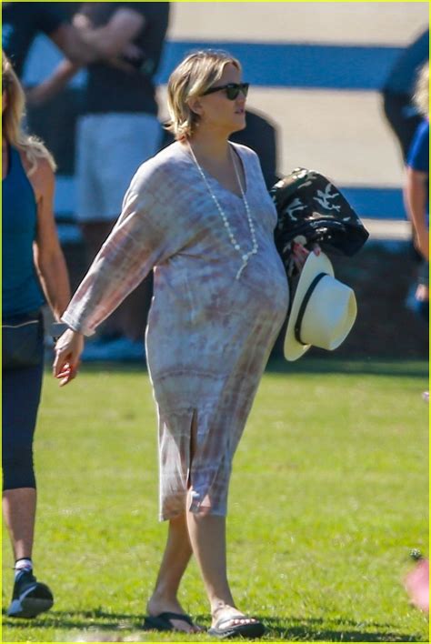 Pregnant Kate Hudson Cheers On Her Son At Soccer Practice Photo