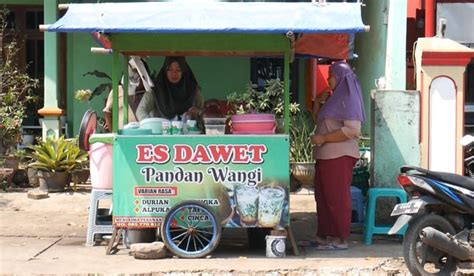 Laris Manis Outlet Es Dawet Pandan Wangi Di Jepara Ini Sampai Nolak